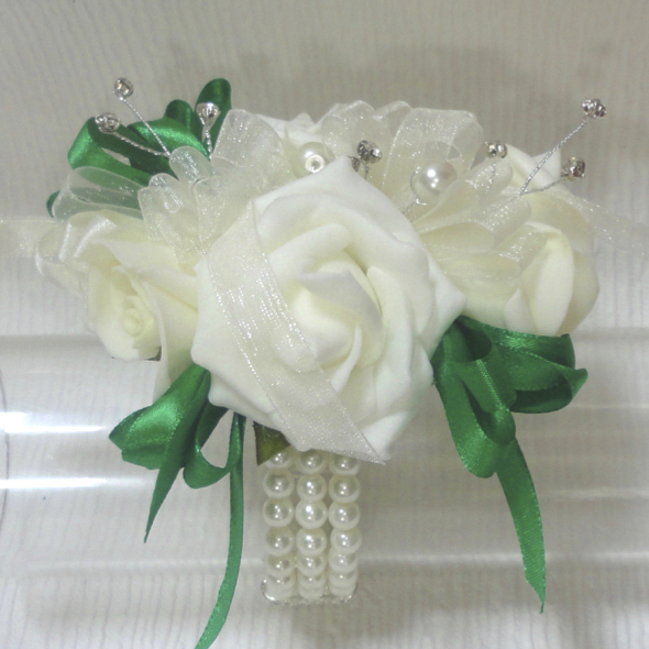 The Floral Touch UK.com | Wrist Corsages | Prom Corsage | Wrist Corsage ...