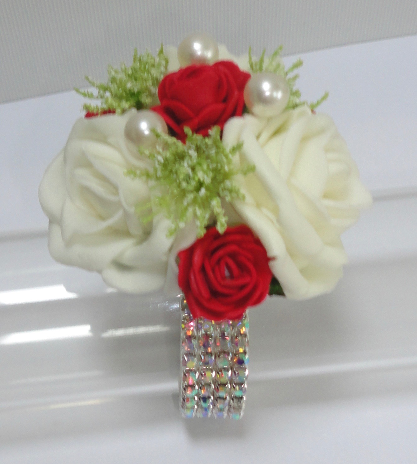 The Floral Touch UK.com | Wrist Corsages | Prom Corsage | Wrist Corsage ...